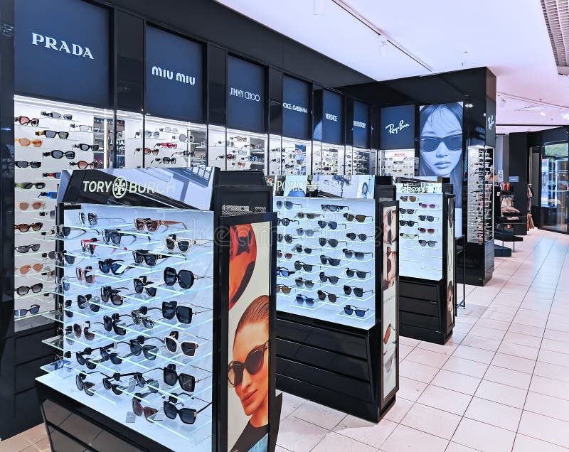 Display Sunglasses Multicolored Glasses Various Fashions Brand ...