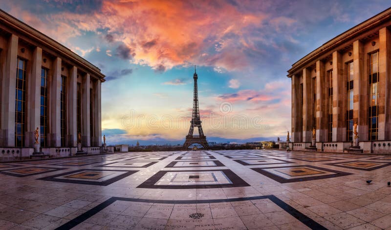 Beautiful Sunrise View from Trocadero of the Eiffel Tower of Paris ...