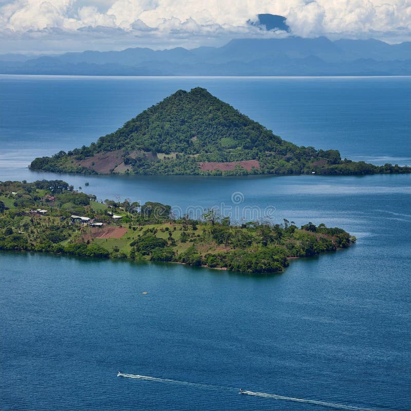 Twin Volcanoes Stock Illustrations – 15 Twin Volcanoes Stock ...