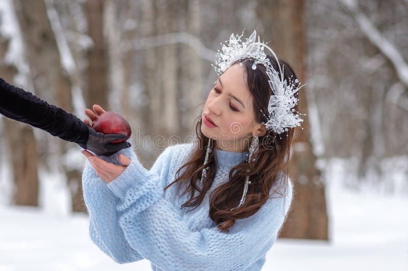 The Dark Queen Gives Snow White a Poisoned Apple, the Witch and ...