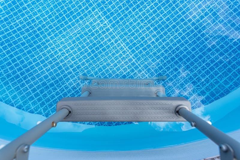 Large Expansion Pool with a Diameter of 3.96 Meters, Placed in the Yard ...