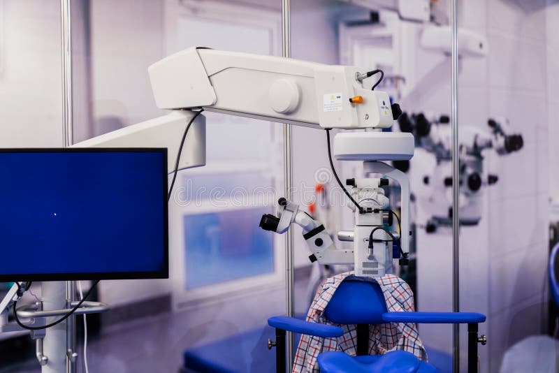 Surgical Microscope with Built-in Camera and Smooth Zoom for ...