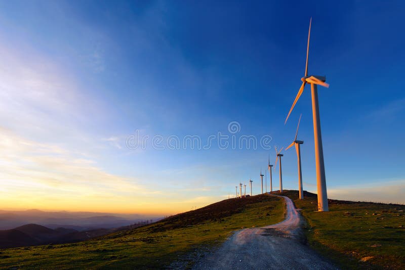 Generatori Eolici Nel Parco Eolic Di Oiz Immagine Stock - Immagine di ...