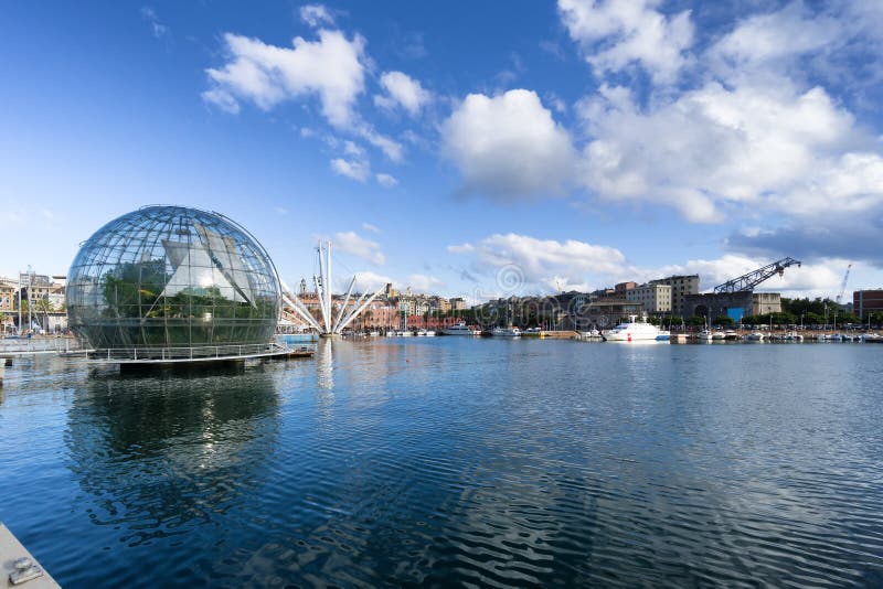 Genova old harbor editorial photography. Image of bigo - 43832917