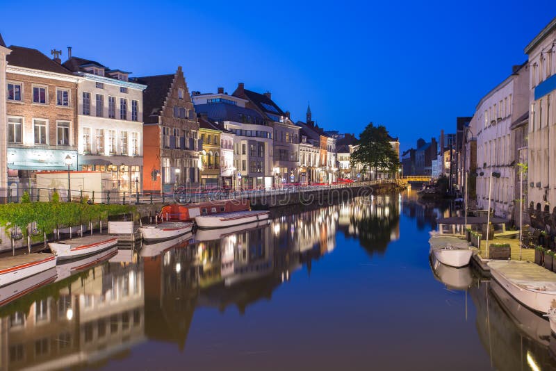 Gent-Stadt in Belgien stockbild. Bild von grenzstein - 49042355