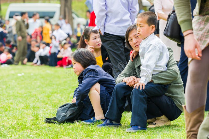 Gente en COREA DEL NORTE imagen editorial. Imagen de pionero - 52165035