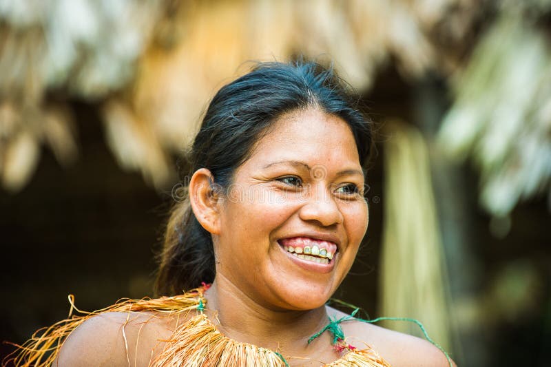 Gente en Perú fotografía editorial. Imagen de colombiano - 52095562