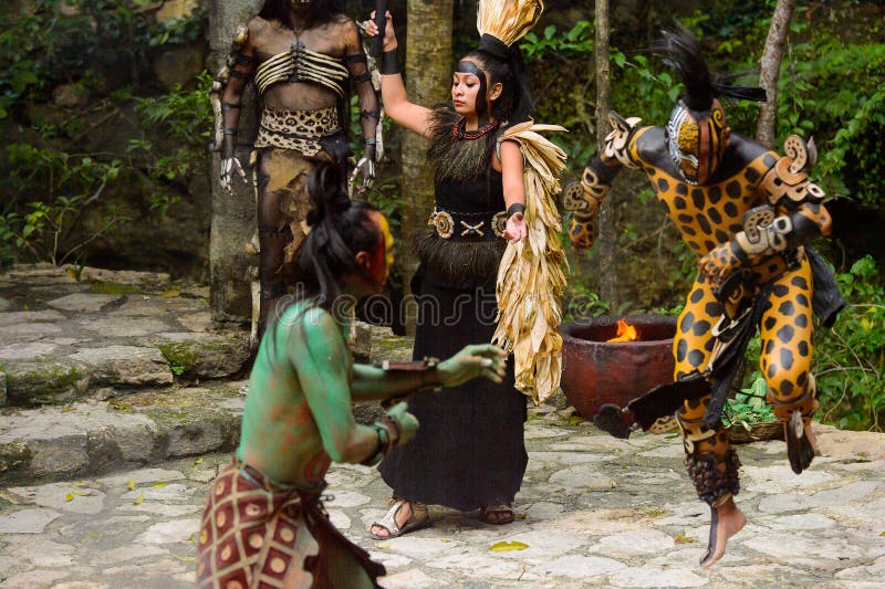 Los Mayas Personas De La Selva Nueva Escuela Mexicana | Images and ...