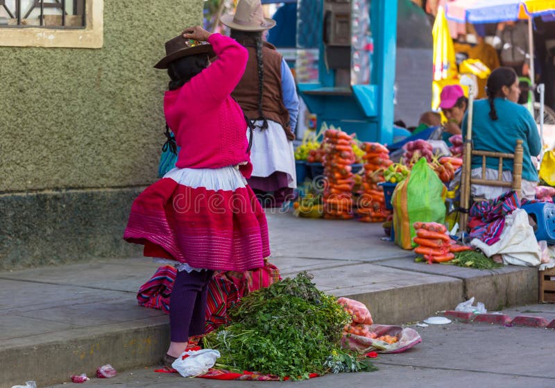 Gente peruana foto de archivo editorial. Imagen de tradicional - 103782688