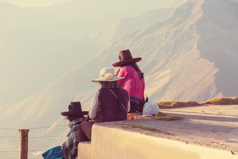 Gente Peruana, Mujeres, Peru Travel Foto editorial - Imagen de peruano ...