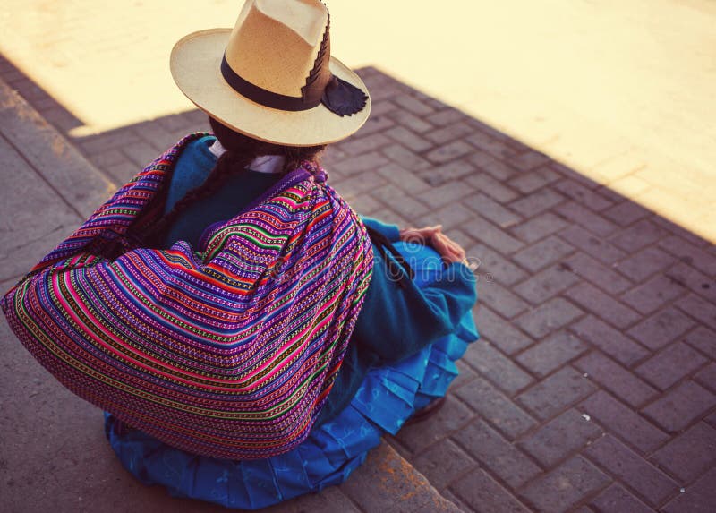 Gente peruana imagen de archivo editorial. Imagen de escena - 98707259