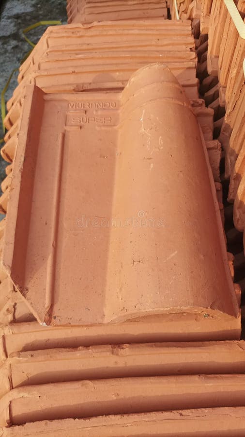 GENTENG TANAH MORANDO NATURAL JATIWANGI Stock Image - Image of genteng ...