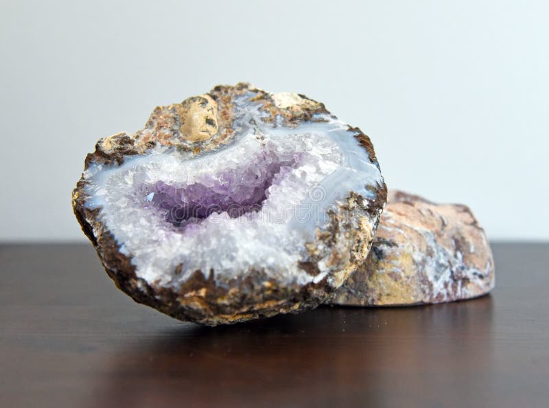 7,624 Crystal Quartz Geode Rock Stock Photos - Free & Royalty-Free ...
