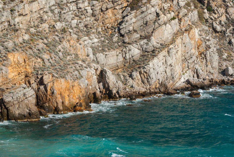 Geological Structure of Limestone Mountains in Tham Saken National Park ...