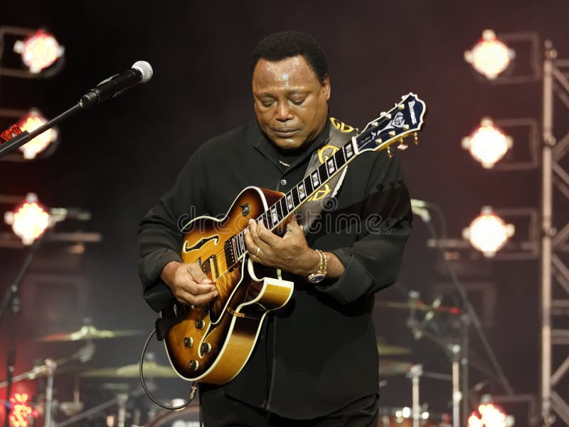 GEORGE BENSON editorial stock photo. Image of musician - 25602773