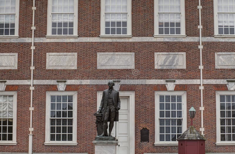 George Washington Statue at Independence Hall Editorial Image - Image ...