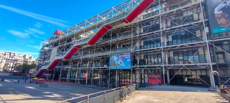 Georges Pompidou Center editorial stock photo. Image of facade - 257996803