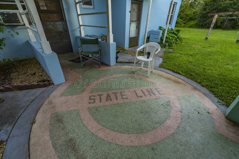 Georgia and Florida State Border through 2 Houses in Each State ...