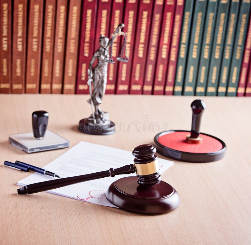 Der Hammer Des Gerichts-Richters Stockbild - Bild von gesetzgebung ...