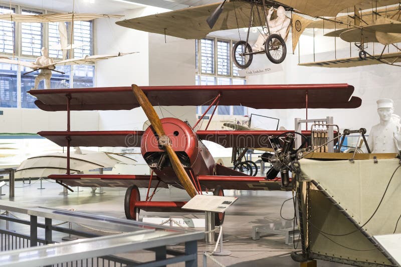 The German Museum of Science and Technology Achievement Represents the ...