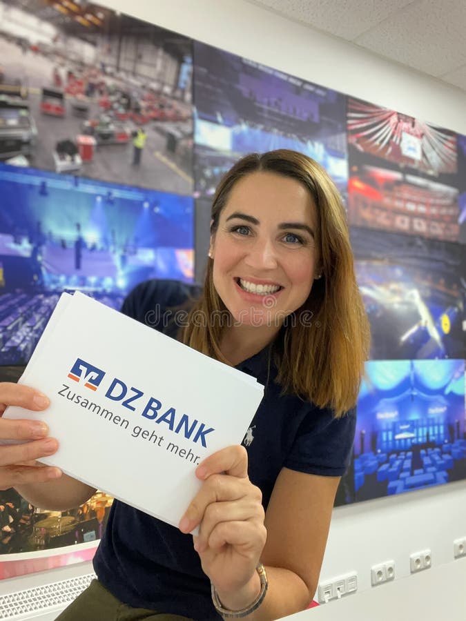 TV Presenter Julia Bauer editorial image. Image of host - 256461890