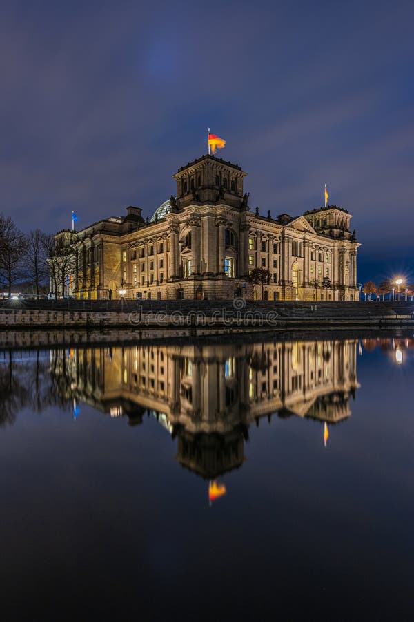 German Parliament Building with Reflection on Spree Water Surface Stock ...