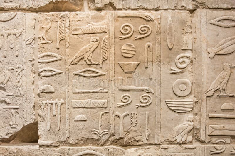 Geroglifico egiziano fotografia stock. Immagine di vecchio - 43706770