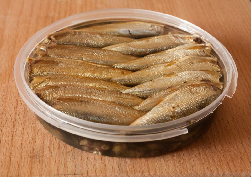 Gerookte sprotten stock foto. Image of verwerkt, eten - 138628082