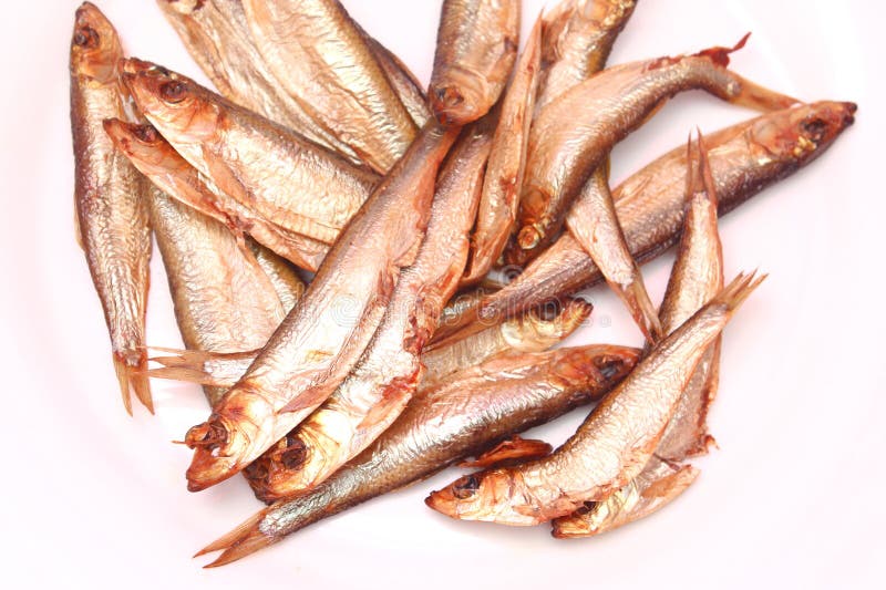 Gerookte Sprot Op Een Donkere Achtergrond Met Lege Ruimte Voor Uw Eigen ...