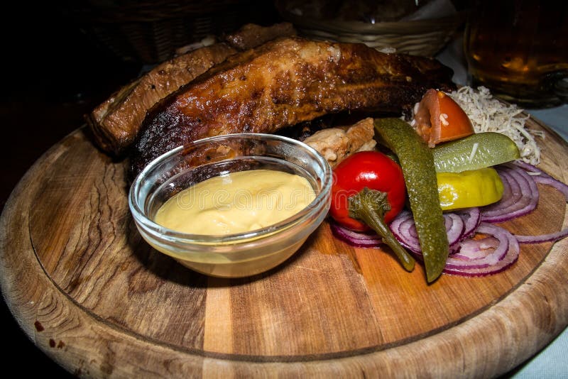 Geroosterde Ribben stock foto. Image of europees, augurken - 40695632