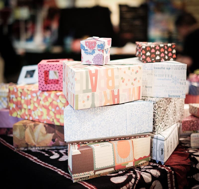 Geschenk Boxes stockfoto. Bild von geschenk, leben, anordnung - 63326948