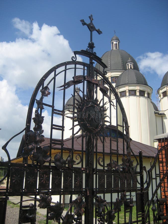 Geschmiedetes Schwarzes Tor Stockfoto - Bild von braun, schmieden: 48435510
