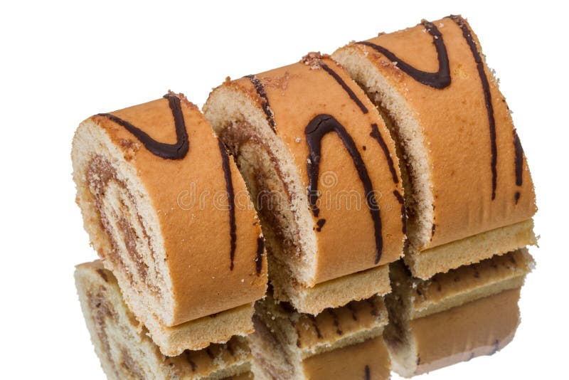 Geschnittene Kuchenrolle stockbild. Bild von kochen, farbe - 26376781