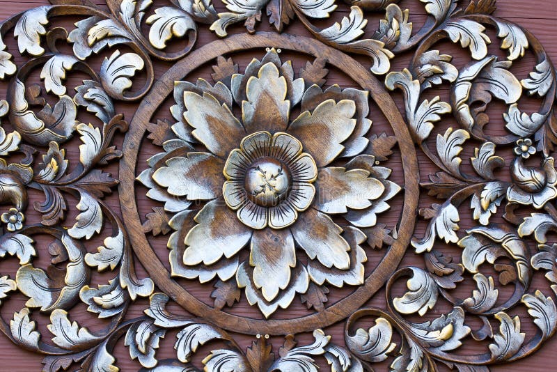 Gesneden patroon op hout stock afbeelding. Image of element - 22486341