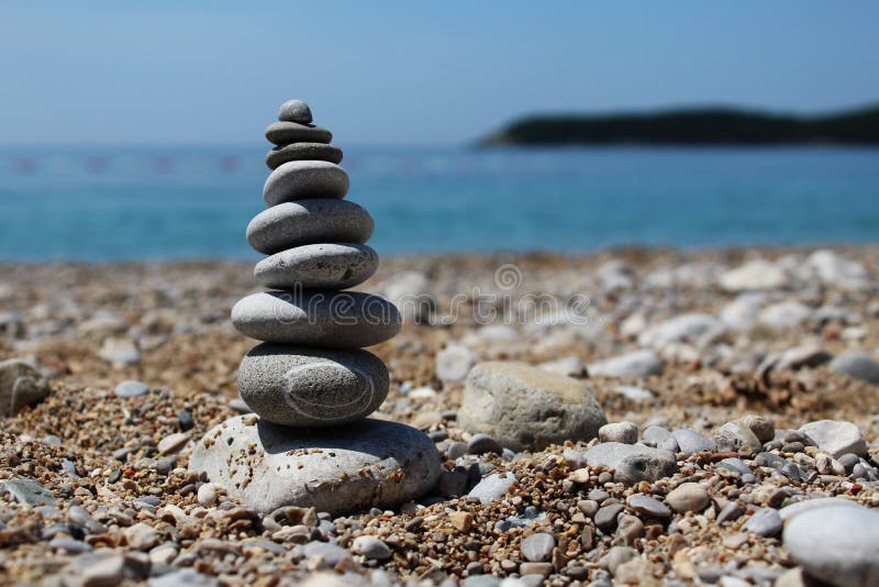 Gestapelde/Opgestapelde Stenen/Rotsen Stock Foto - Afbeelding bestaande ...