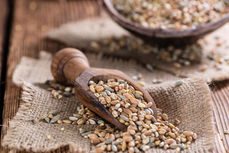 Getreide (Weizen, Roggen, Gerste, Hafer Und Hirse) Stockbild - Bild von ...