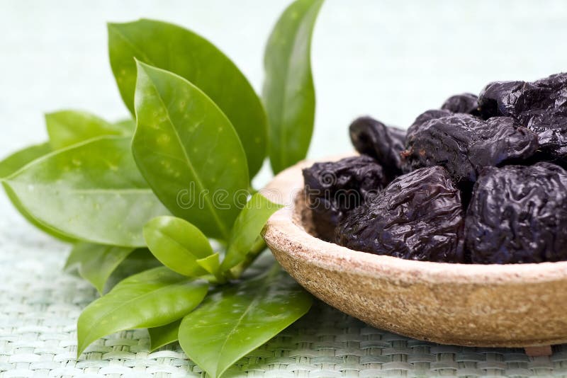 Getrocknete Pflaumen stockbild. Bild von diät, pflaume - 9748207