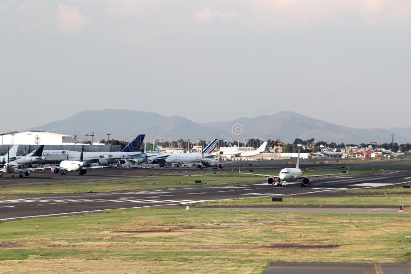 Airplane on Runway Getting Ready for Take Off or Parking Editorial ...