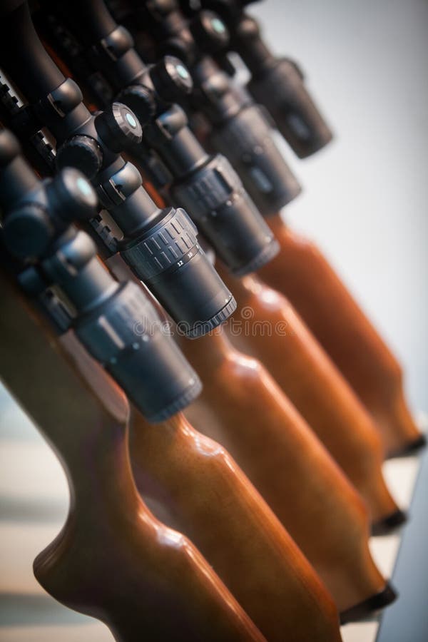 Geweren Met Het Werkingsgebied Van De Precisielens Stock Afbeelding ...