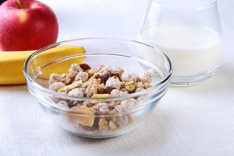 Gezonde Ontbijt Verse Granola, Muesli Met Kokosnoot, Banaanappel En ... Gezonde Ontbijt Verse Granola, Muesli Met Kokosnoot, Banaanappel En ...