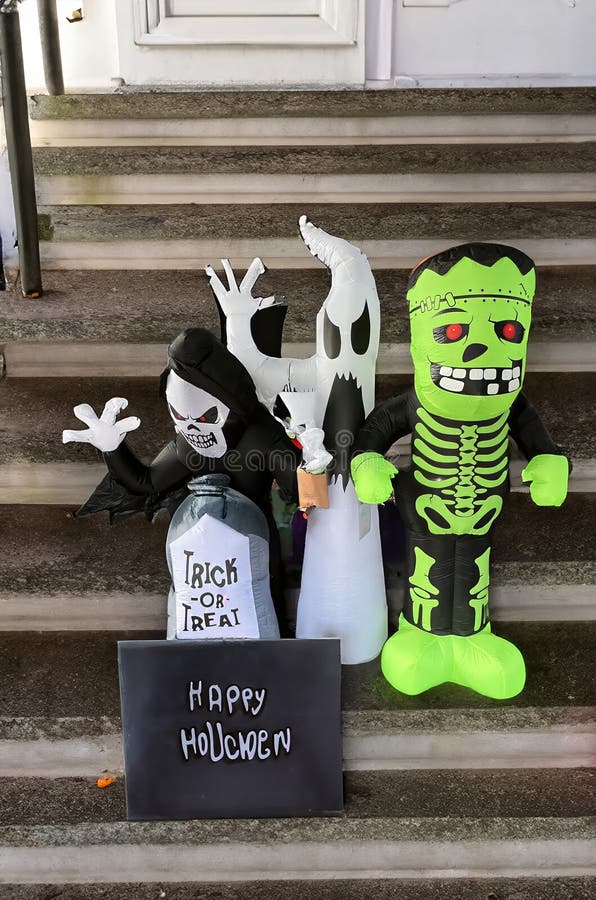 Ghostly Halloween Figures in Spooky Halloween Scene Stock Illustration ...