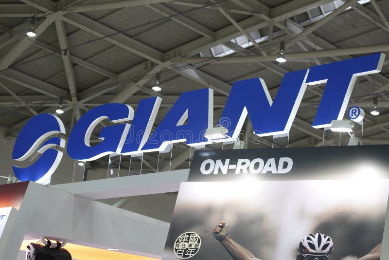 GIANT, bicycles brand editorial photo. Image of bicycles - 18814686