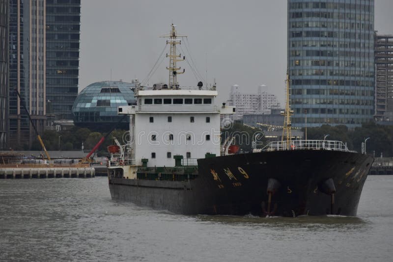 A giant boat editorial stock image. Image of waitan - 208508794