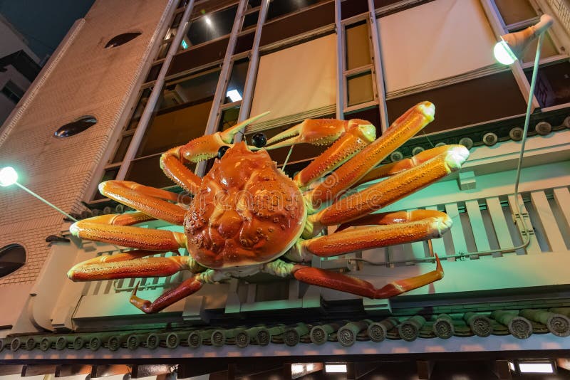 Giant crab on a building editorial photo. Image of food - 277167781