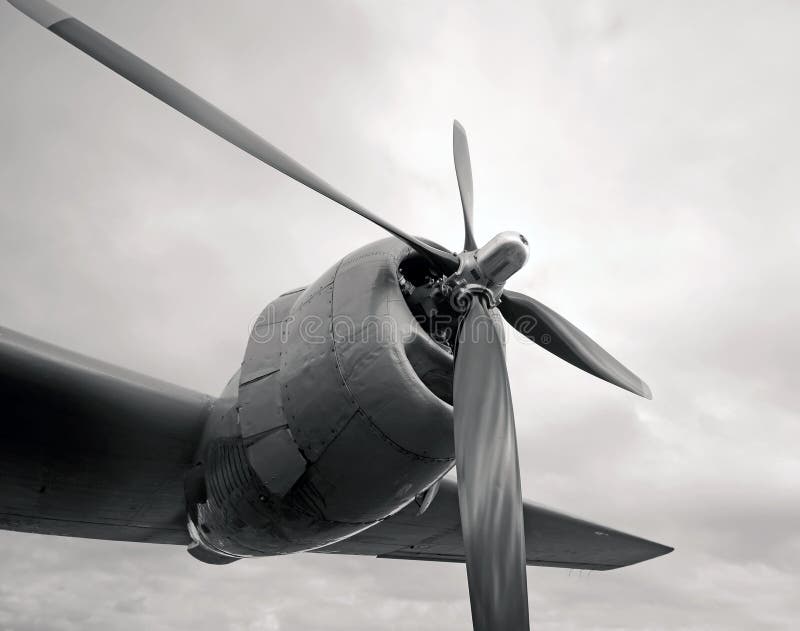 Giant engine and propeller stock photo. Image of aircraft - 25467708