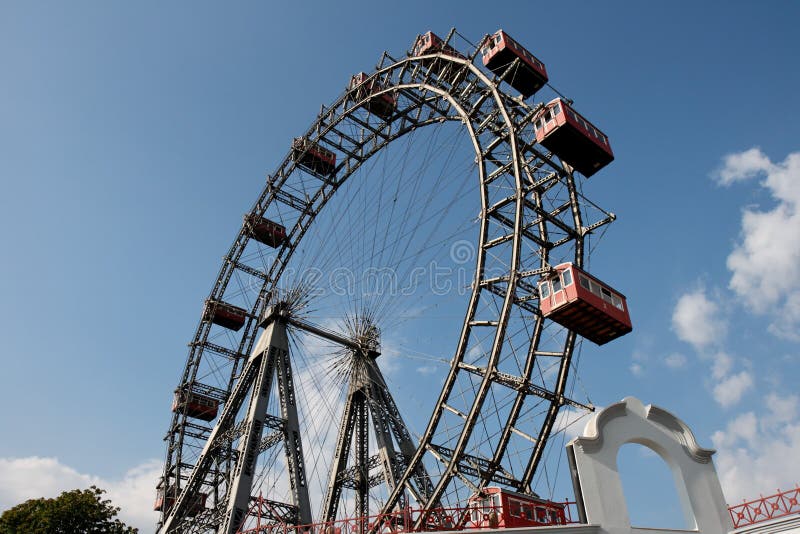Giant Ferris (observation) Wheel Picture. Image: 8155033