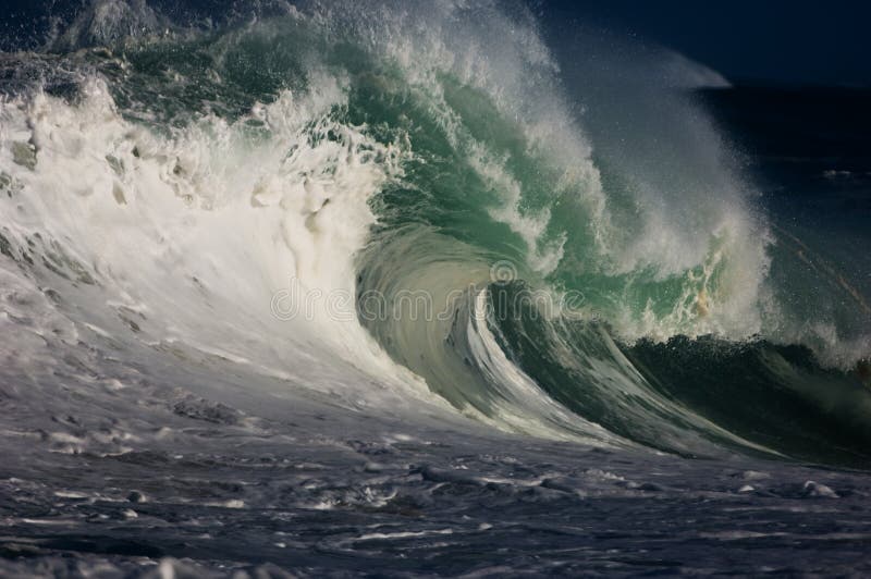 Giant hollow wave stock photo. Image of oahu, break, hawaii - 4034270
