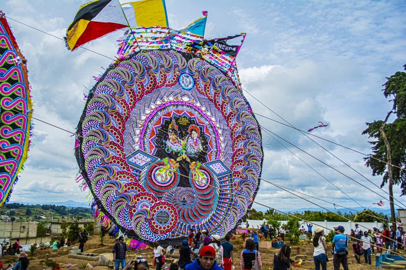 Giant Kite of Mayan Figures and Patterns in Circles with Flag ...