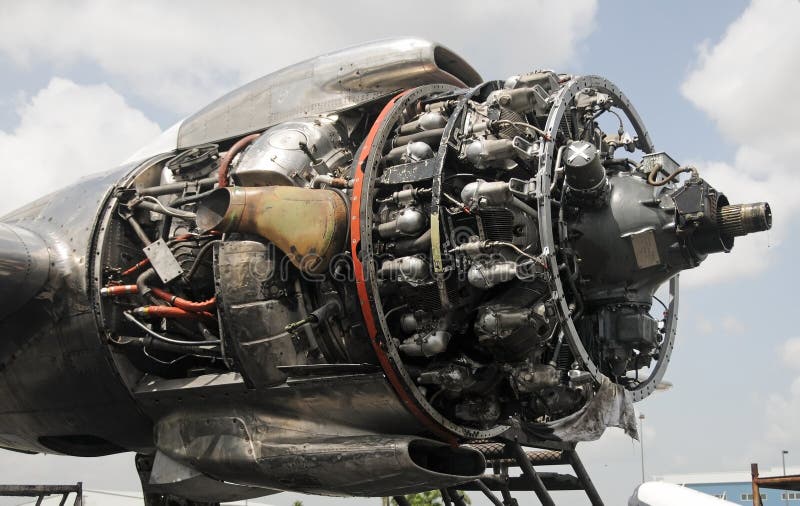 Giant Radial Airplane Engine Stock Image - Image of aircraft, powerful ...