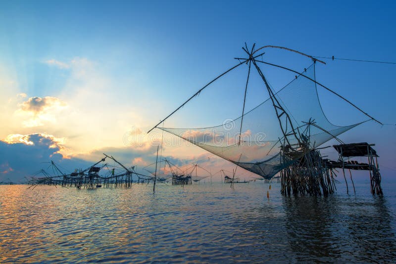 116 Giant Square Dip Net Stock Photos - Free & Royalty-Free Stock ...